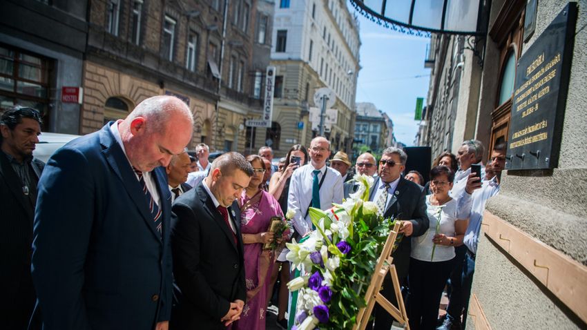 DUOL - Ma van a roma holokauszt áldozatainak emléknapja