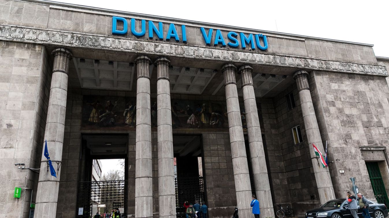 A Kormányinfón a Dunaferr is téma volt
