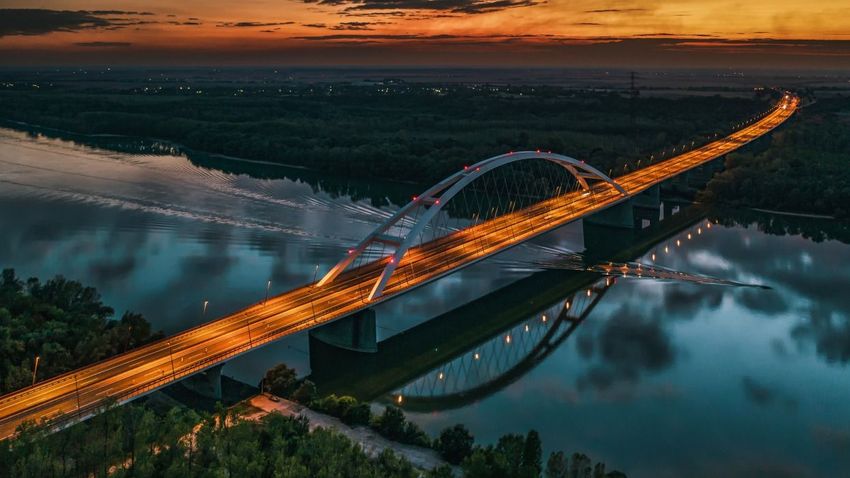 DUOL - Holczer Tibor, Pálfi László és Kontár Csaba Attila fotóit 38 ...