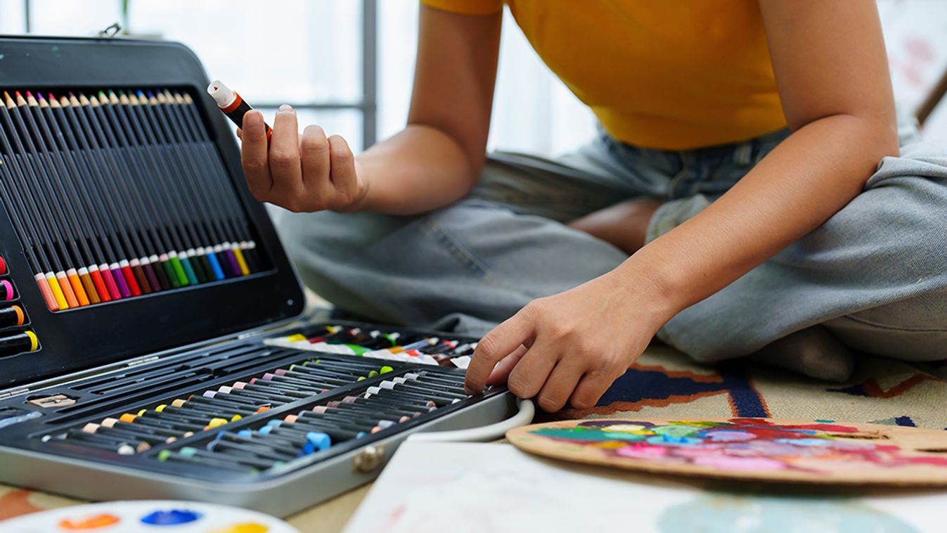 Vers, próza, népdal, rajz és esszé