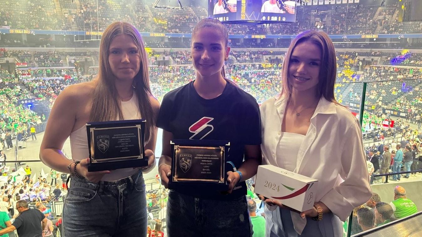 A Bajnokok Ligája döntőjén vették át elismeréseiket az elnöktől